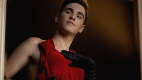 What Is Transvestic Fetishism? A Guide To Cross-Dressing - Vivastreet