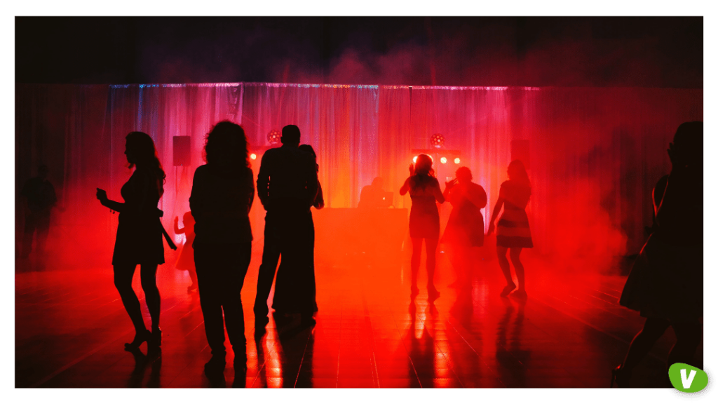 Club Dark Rooms: What Are They and Should You Enter? - Vivastreet